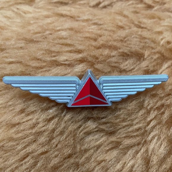 Delta | Accessories | Delta Air Lines Silver Plastic Wings | Poshmark